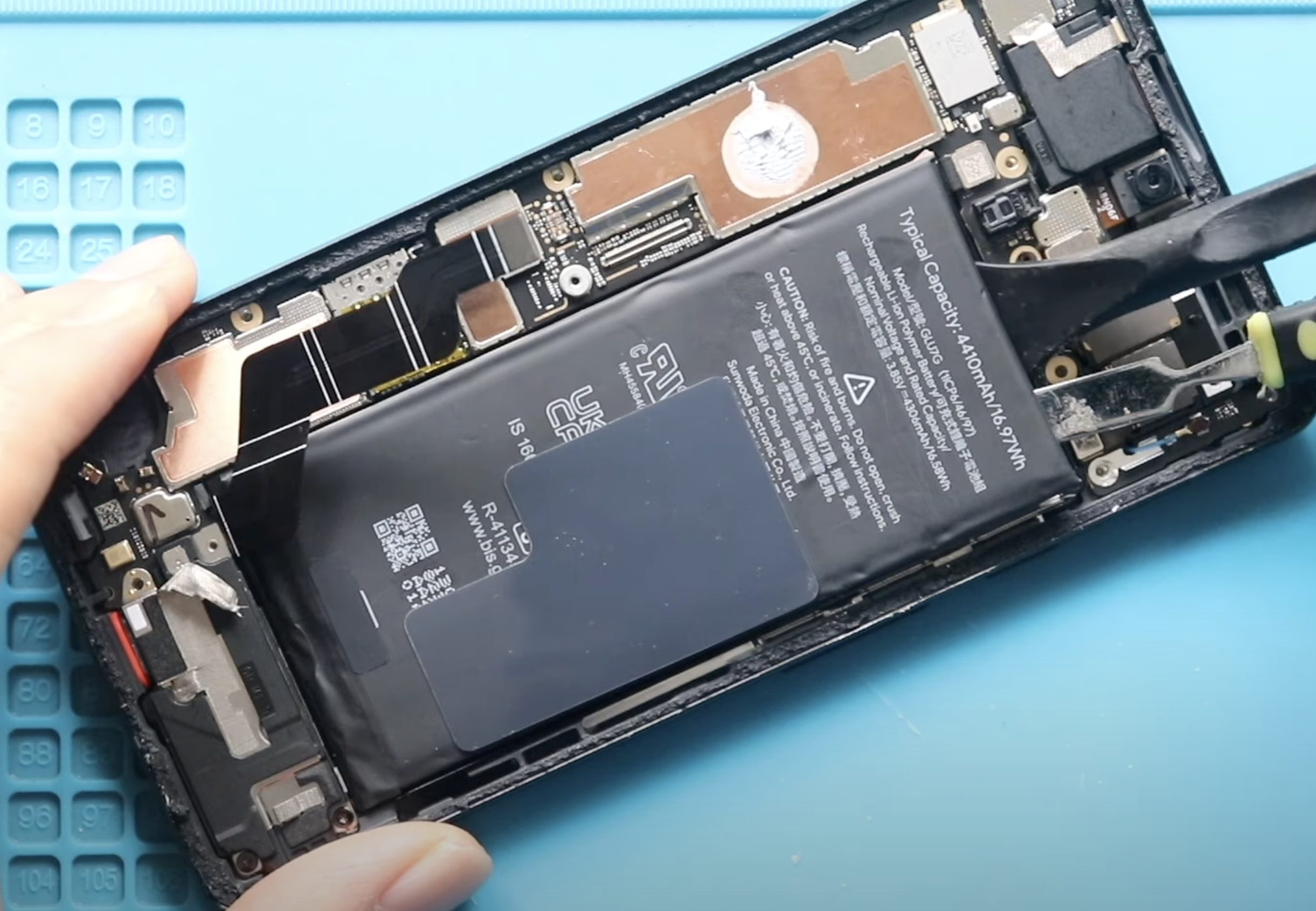 Google Pixel 6a Battery Replacement Guide - DIY Repair Guide to fix Your Device