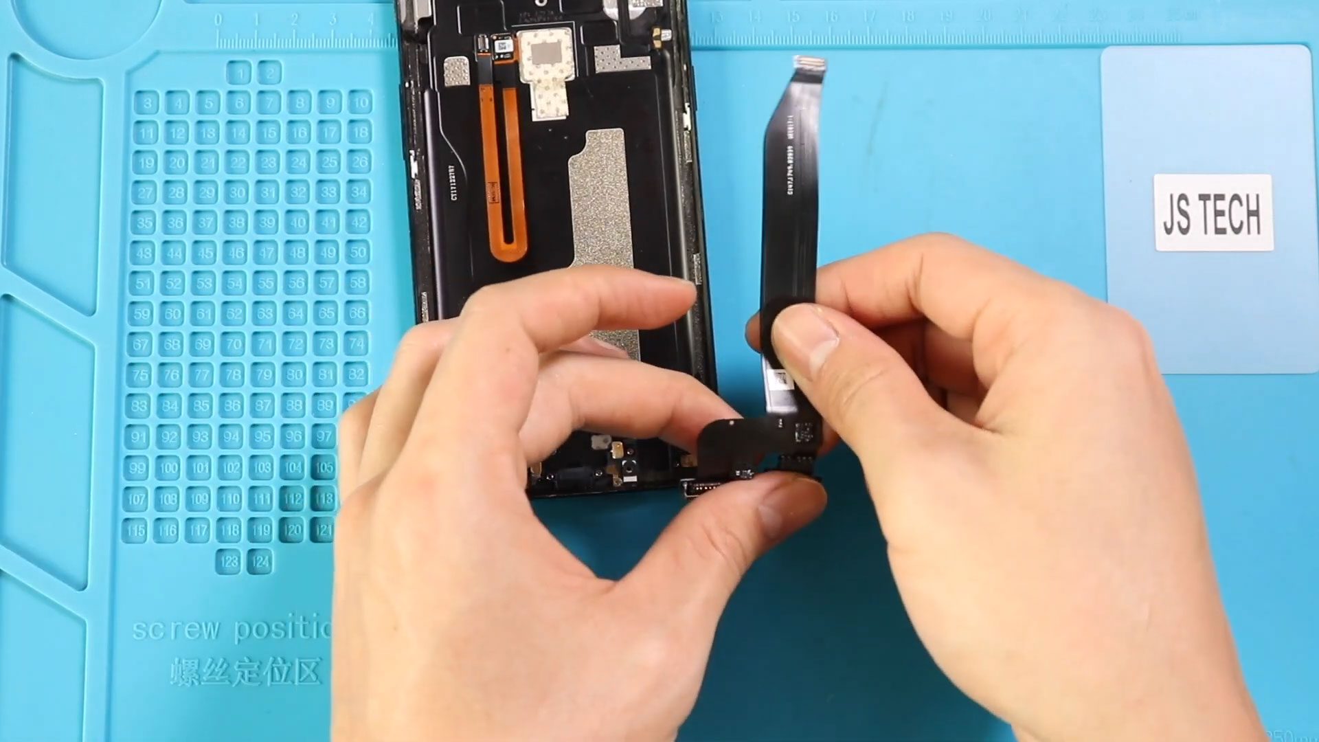 DIY OnePlus 5T Charging Port Flex Repair Guide - DIY Repair Guide to ...